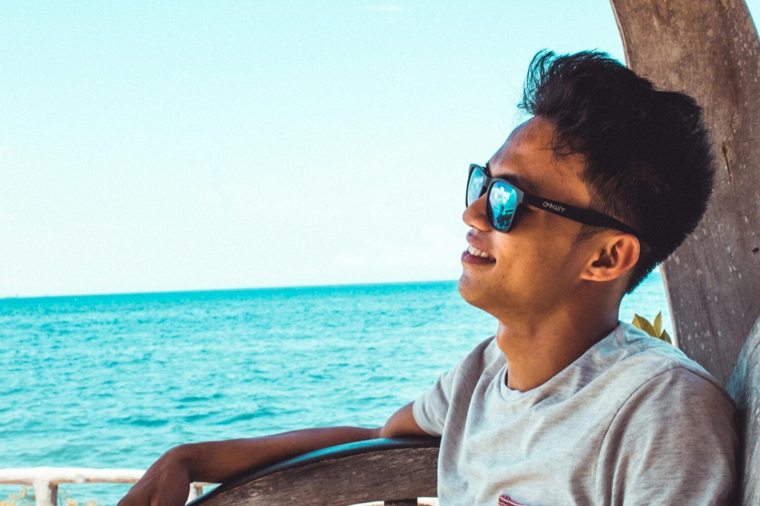Greece Attire for Men: A 2024 Guide on Styling Tips